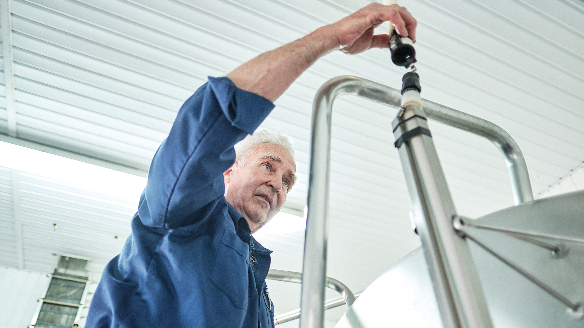 Food Safety & Production Standards | Dairy Farmers of Canada