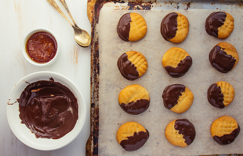 Chocolate Cookie Buttons | Canadian Goodness