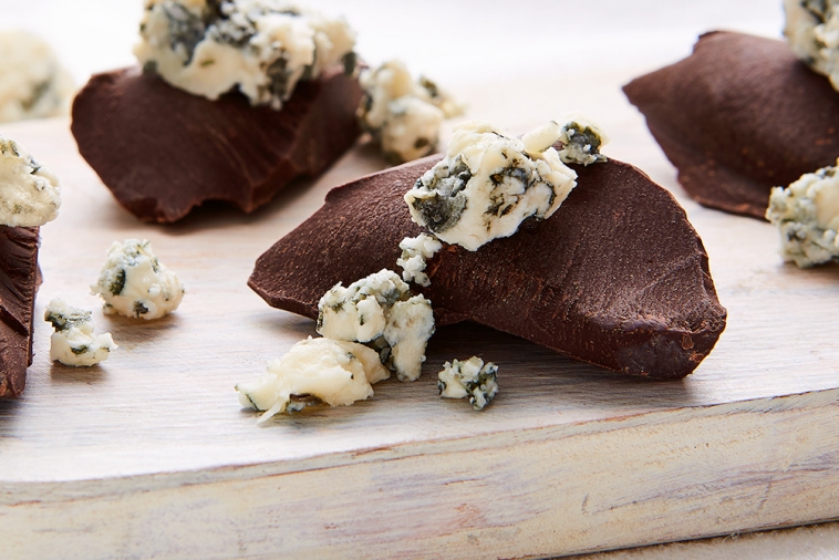 Blue cheese & dark chocolate | Canadian Goodness
