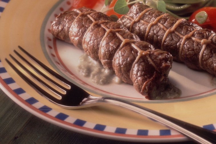 Blue Ermite Cheese Sirloin Steak Rolls | Canadian Goodness