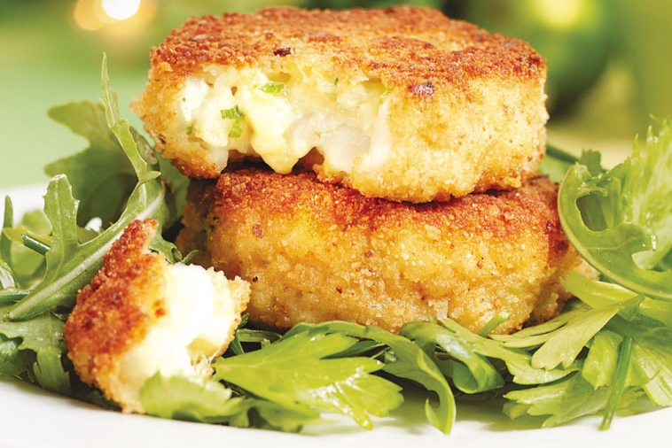 Cheddar Scallop Cakes (Cooking Club Size) | Canadian Goodness
