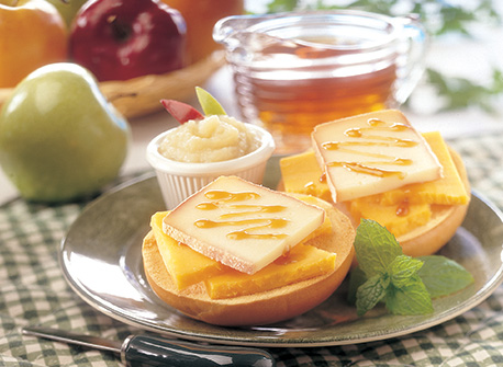 Double Cheese, Apple and Maple Bagels | Canadian Goodness