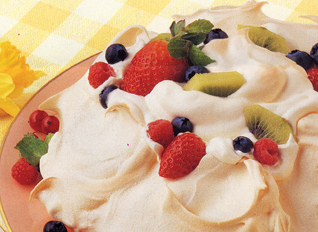 Fresh Fruit Pavlova | Canadian Goodness
