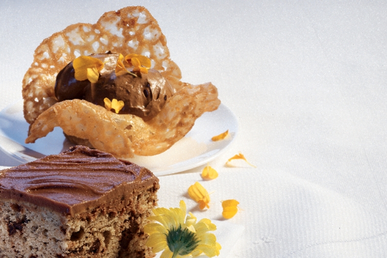 Lacy Cinnamon Cups with Chocolate Mousse | Canadian Goodness