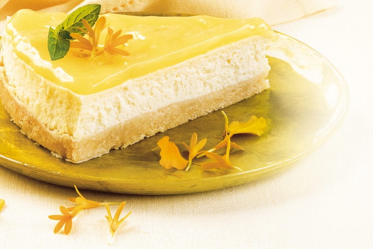 Lemon Mirror Cheesecake | Canadian Goodness