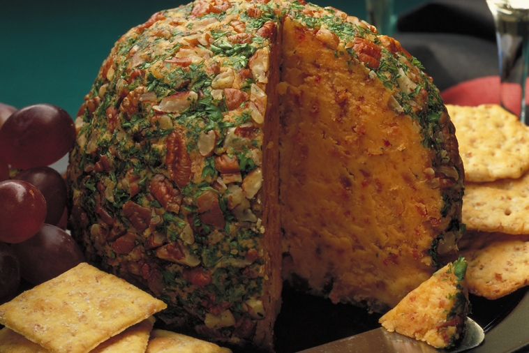 Party Cheese Ball | Canadian Goodness