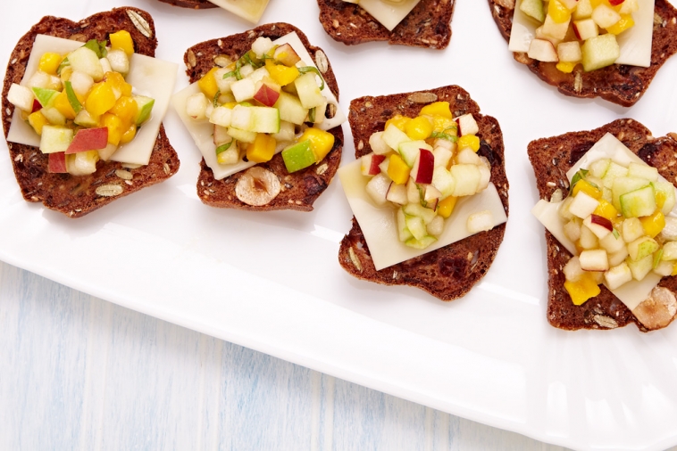 Swiss cheese fruit crisps | Canadian Goodness